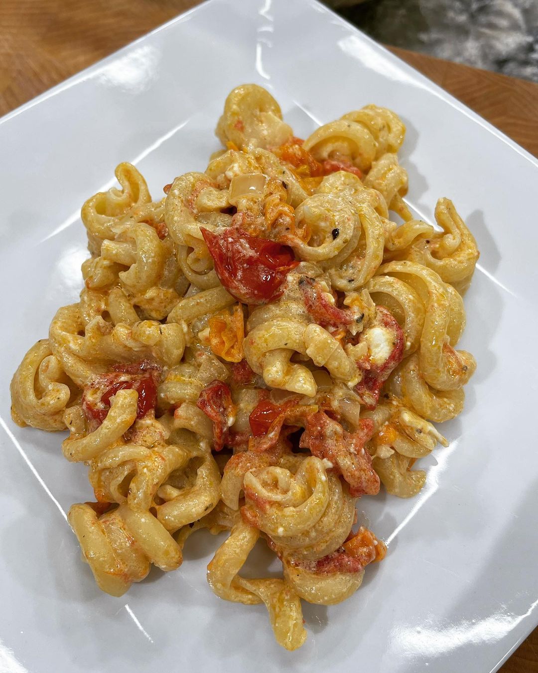Tomato Feta Pasta & Greek Salad – Brigitte Cooks
